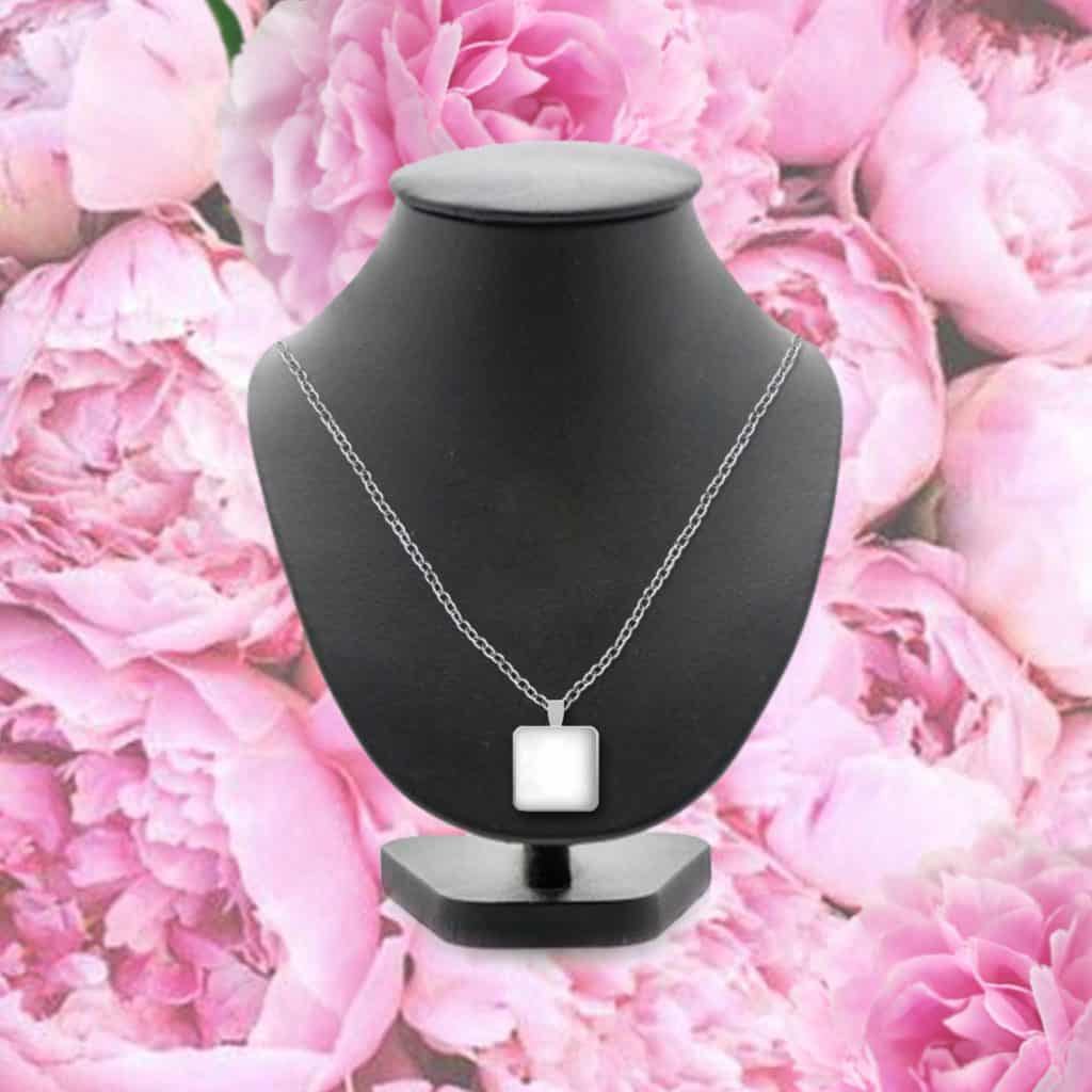 Free necklace and bracelet mockups to give your sales a boost - Rachel Rofé