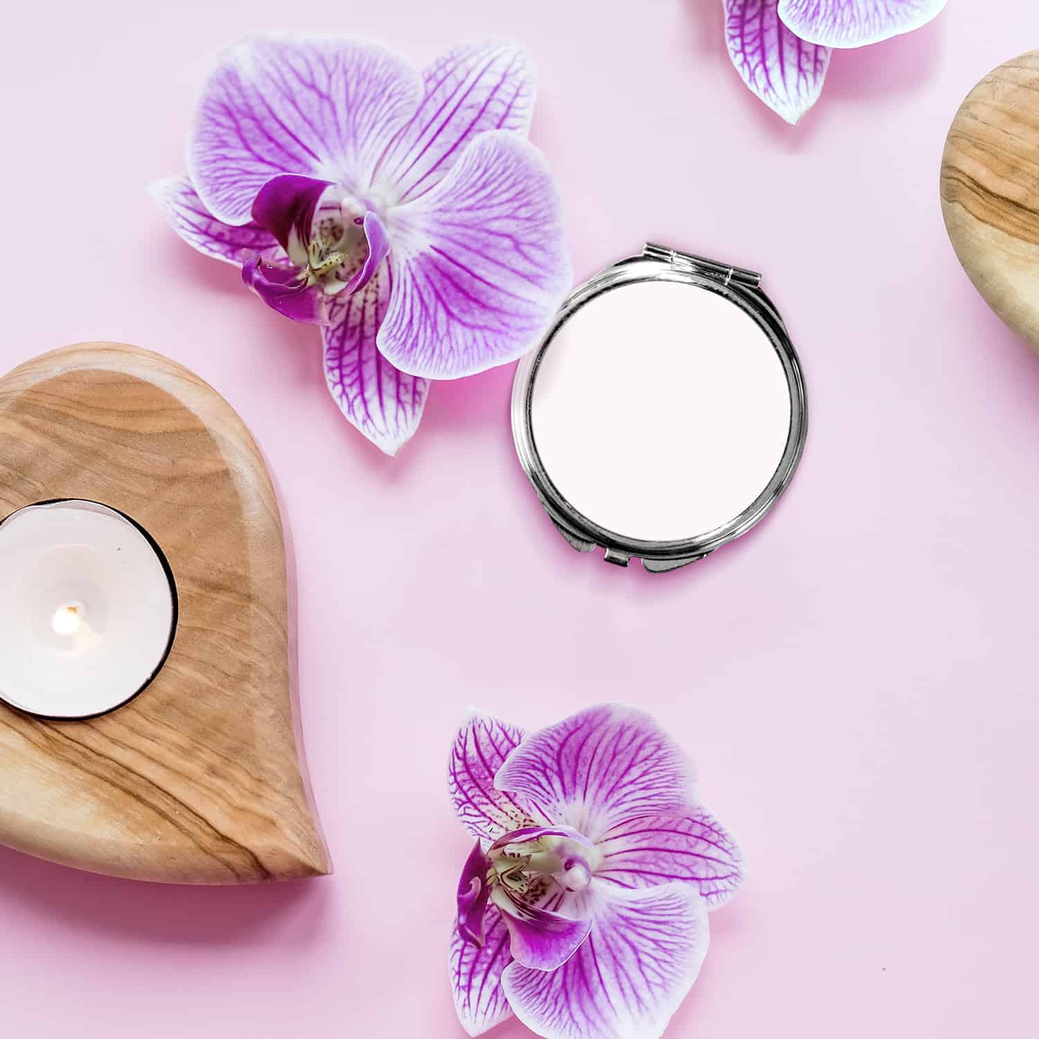 Free compact mirror mockups to give your sales a boost - Rachel Rofé